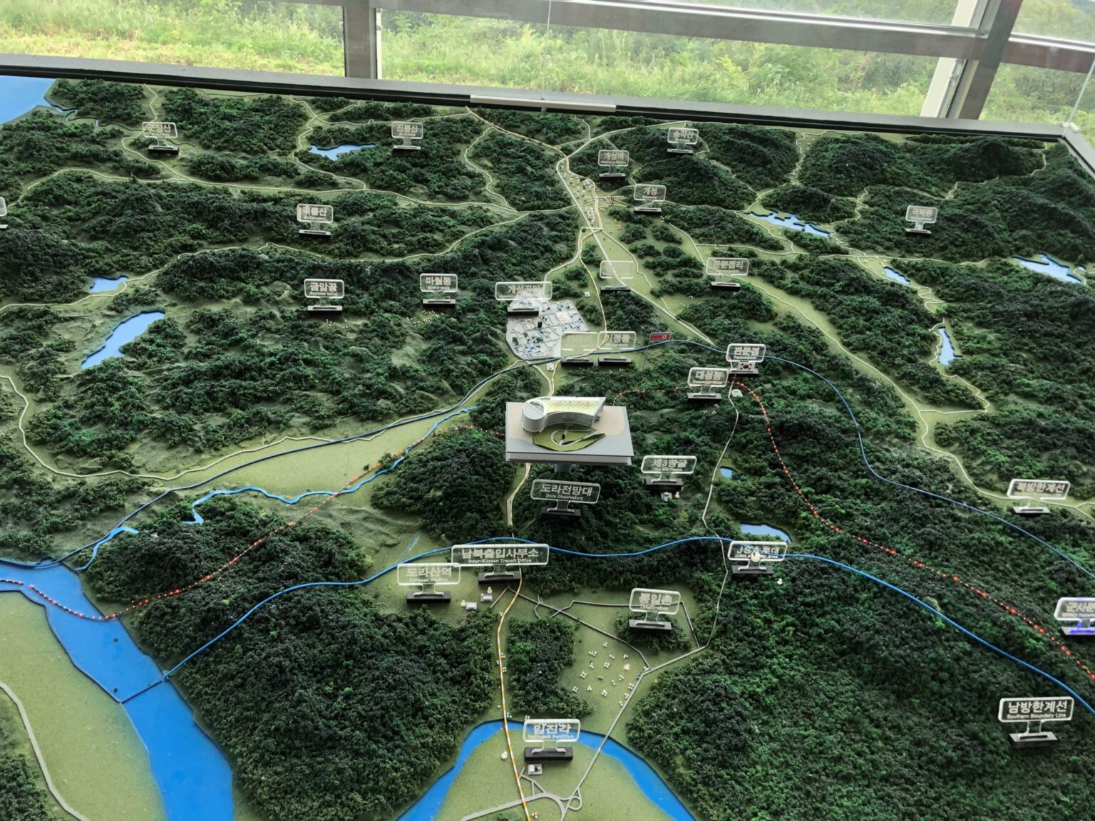 What it’s like to visit Korea’s Demilitarized Zone | Sandboxx